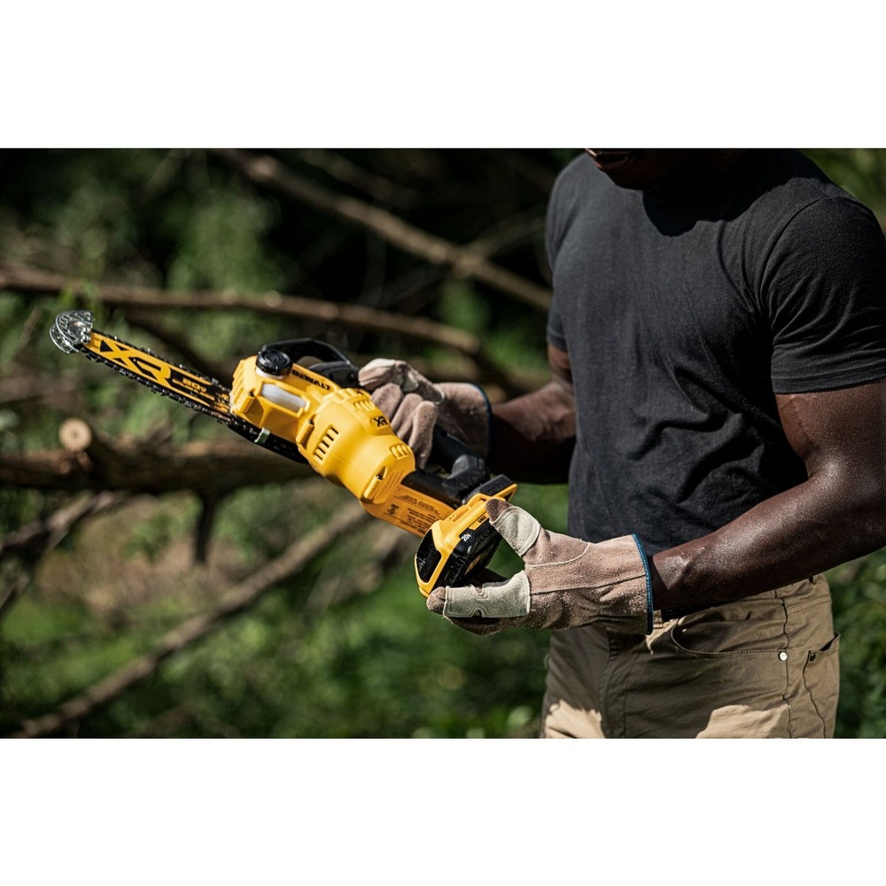 Dewalt 20V MAX Brushless Lithium-Ion 8 in. Cordless Pruning Chainsaw ...