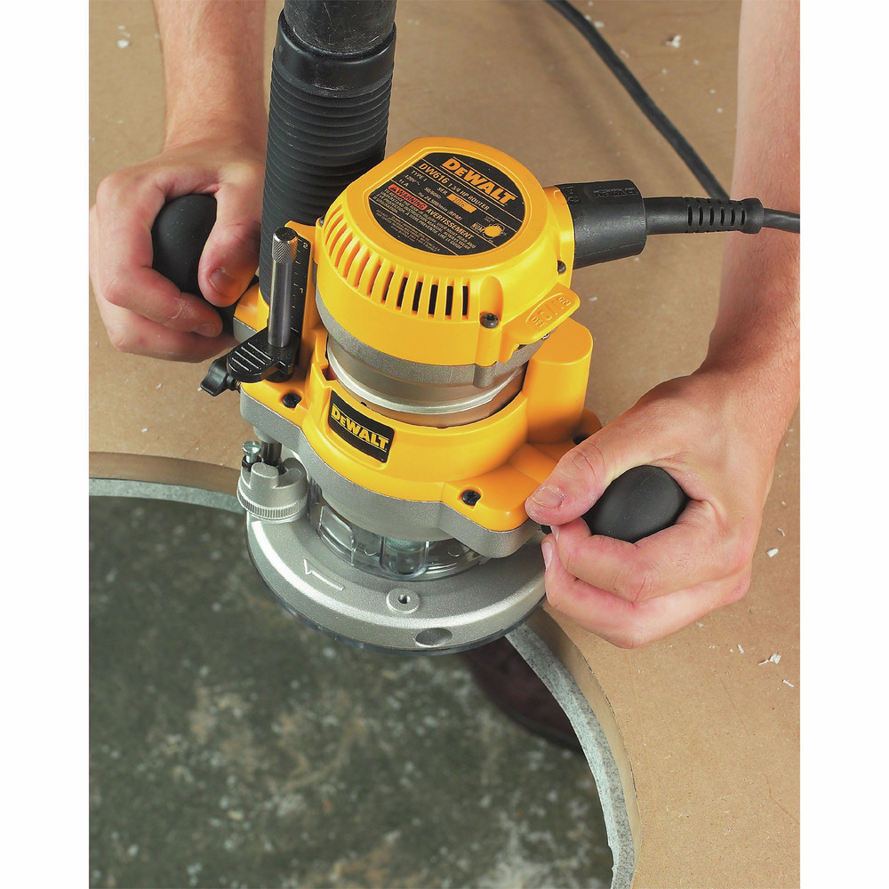 Dewalt 120V 12 Amp Brushed 2-1/4 HP Corded Three Base Router Kit - DW618B3