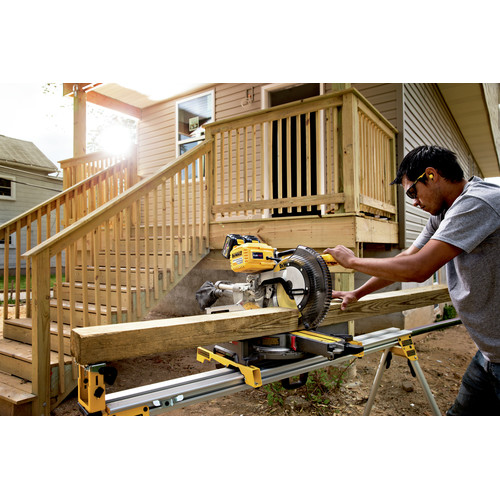 Dewalt 120V MAX FLEXVOLT 12 in. Cordless Dual Bevel Sliding Compound Miter Saw Kit with 2 6Ah Batteries and Adapter DHS790AT2